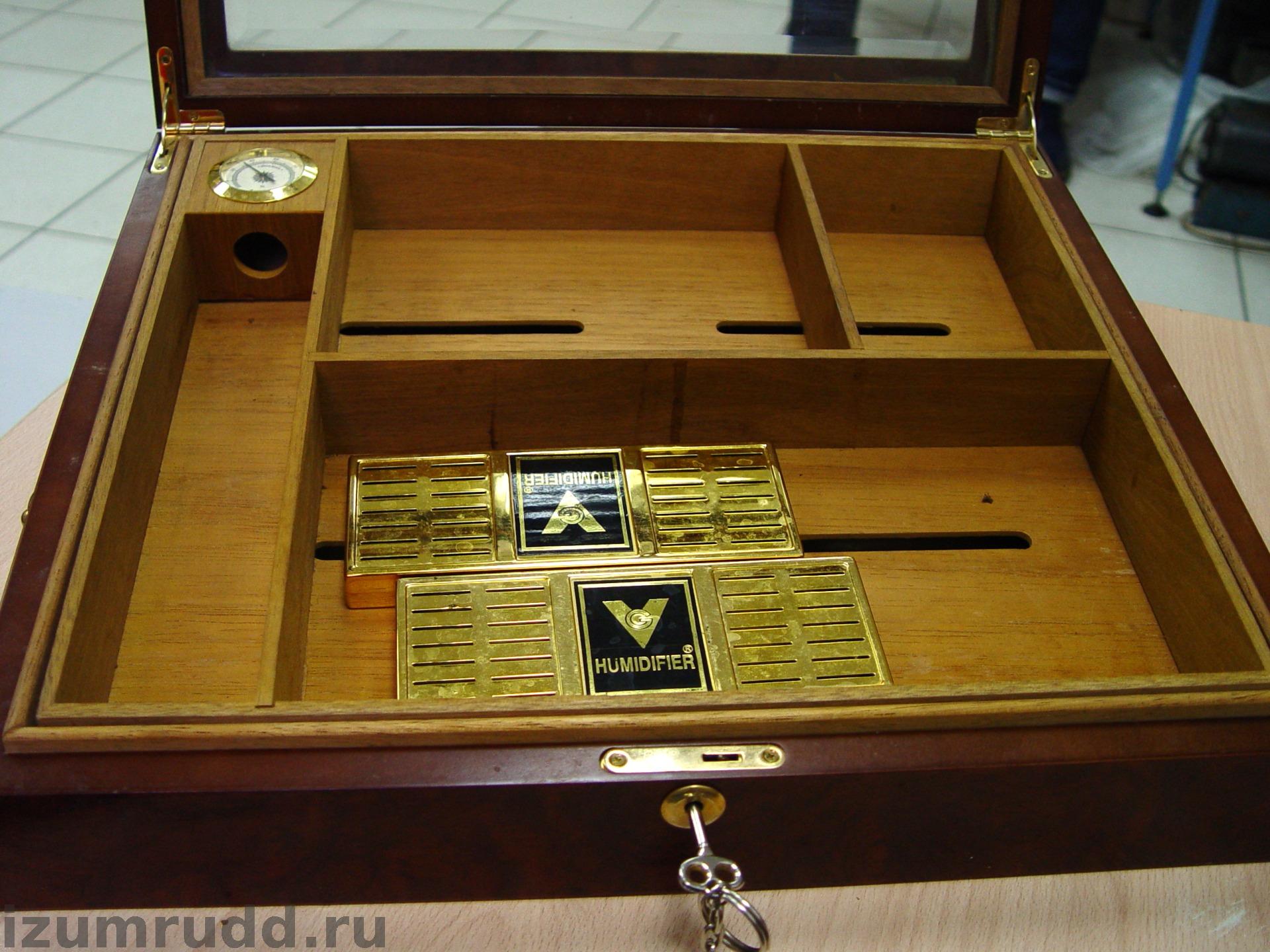 Хьюмидор (коробка для хранения сигар)