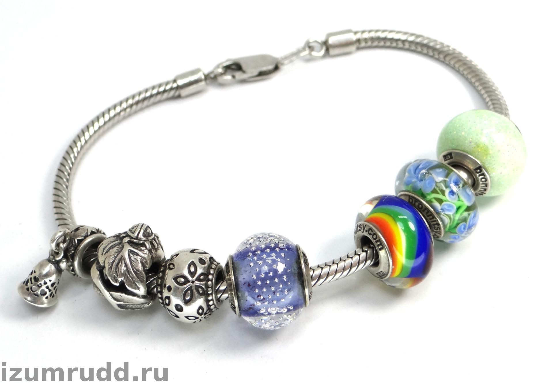 Серебряный браслет с шармами